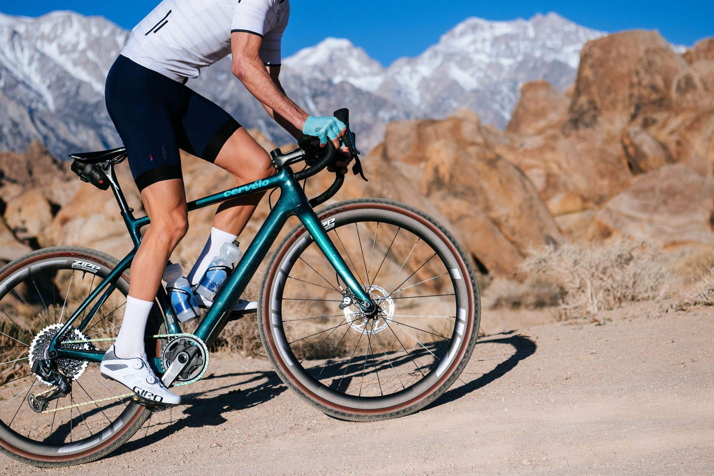Zipp renueva sus ruedas 303 Firecrest carbon: perfil de 4...