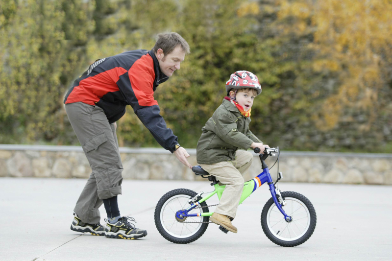 ¡A la bici! Claves para iniciar a los niños en bicicleta | Sportlife