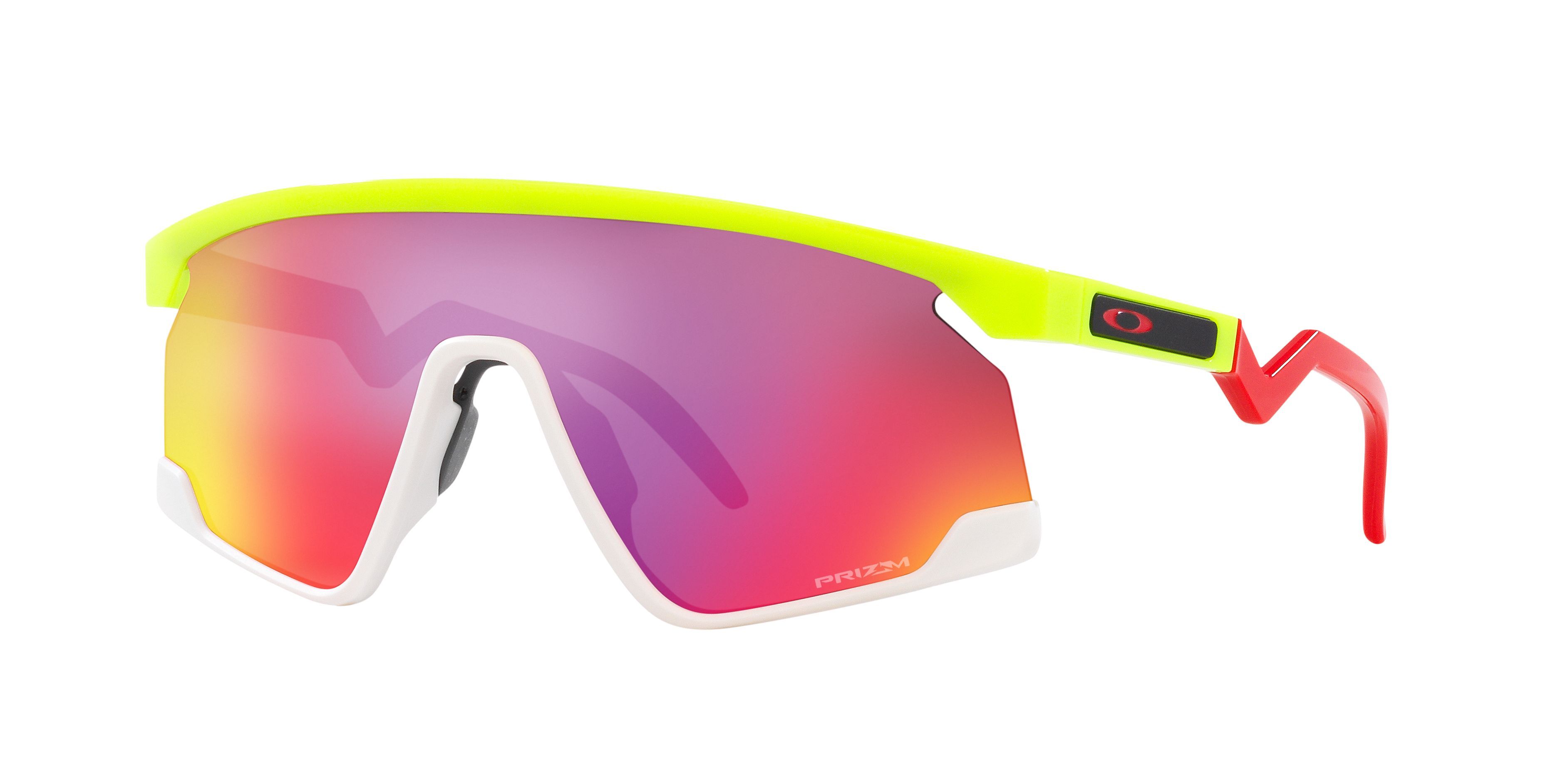 Oakley lanza su lente BXTR que une deporte y cultura
