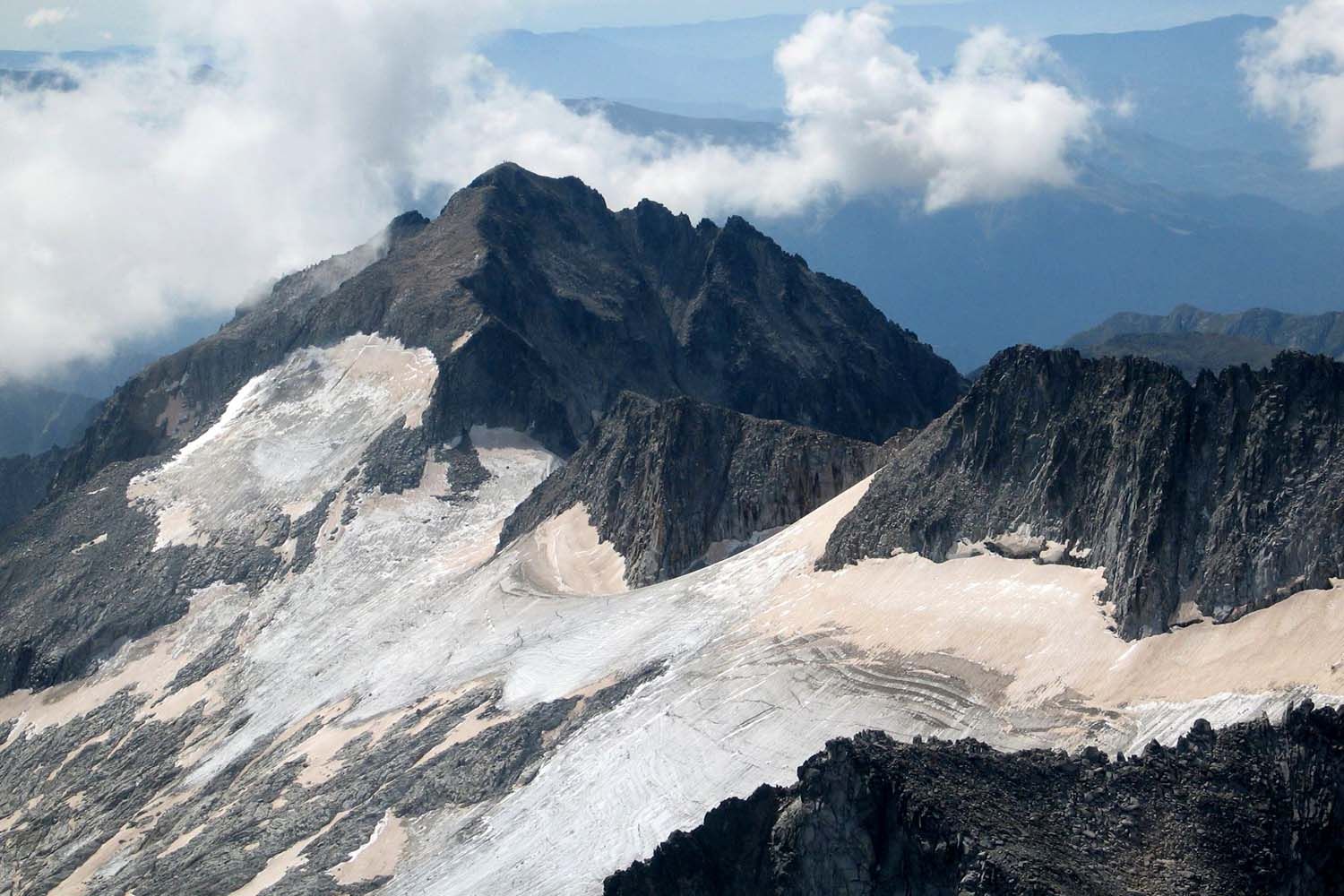 Cómo puedes hacer este verano el gran Trekking del Aneto-...