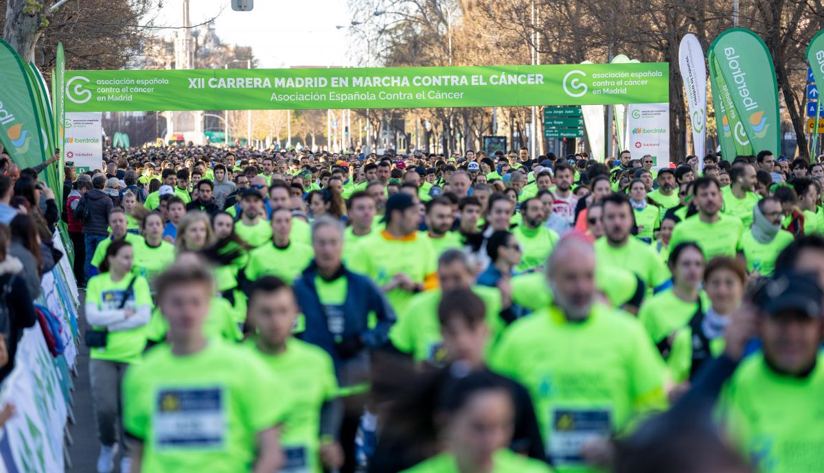 27.000 personas marchan un año más contra el cáncer en Ma...