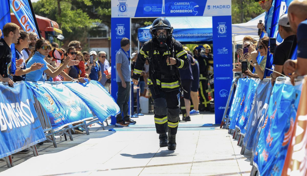 Gran éxito de la Carrera Vertical Torre Emperador Castell...